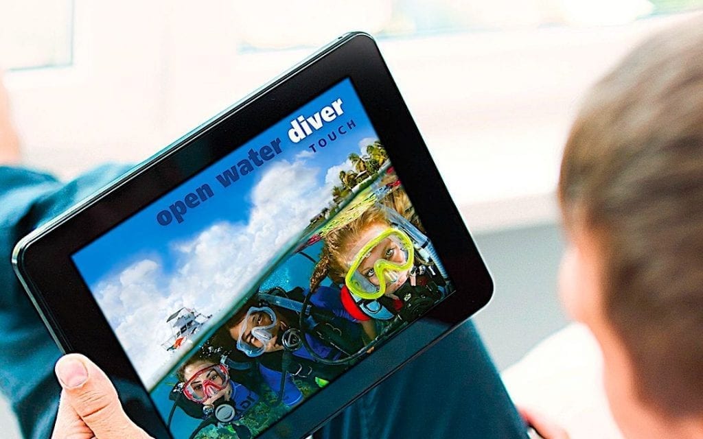 Start your PADI Diving Course with E-learning